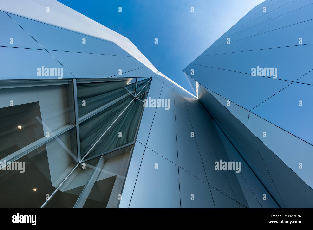 Sumida Hokusai Museum (Sumida Hokusai Bijutsukan). Modern building ...