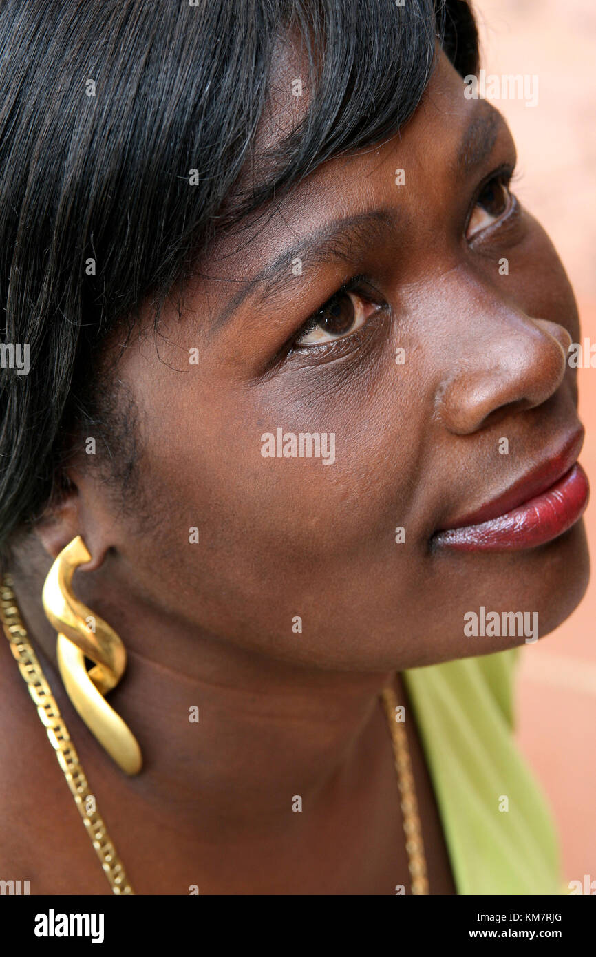Portrait of African woman Stock Photo - Alamy
