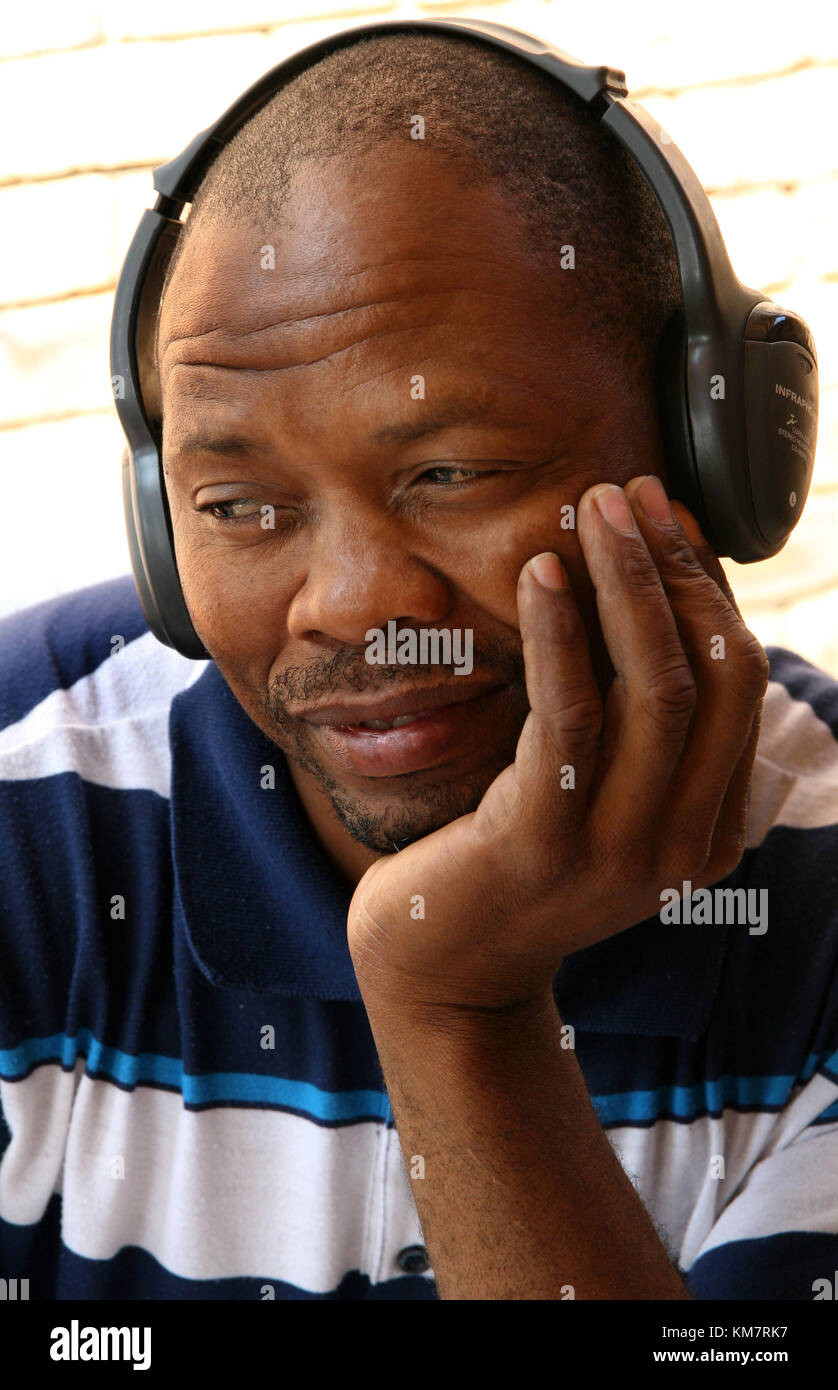African earphones music africa hi-res stock photography and images - Alamy