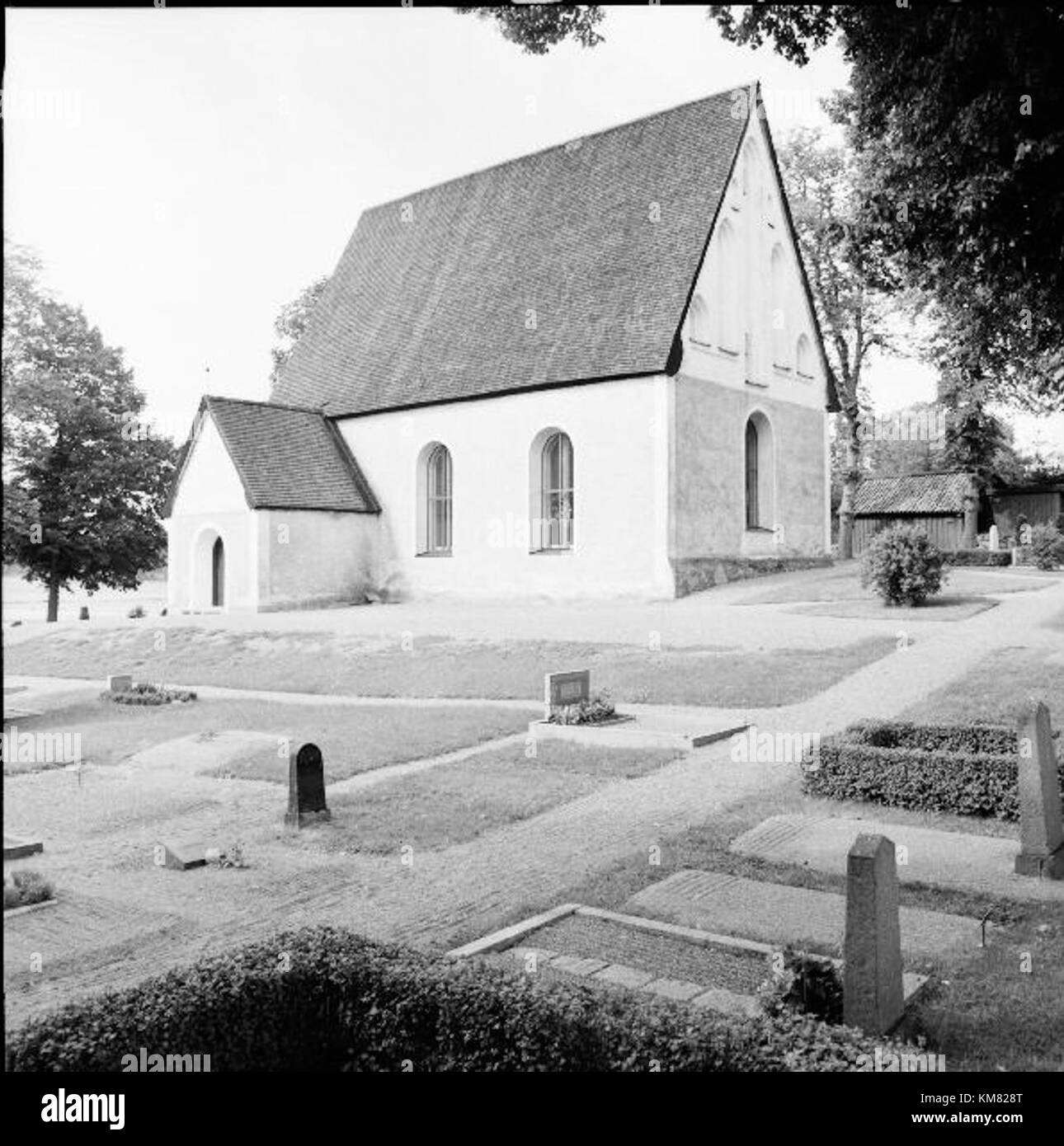 Knivsta Church, cataloged as KMB 16000200122604, is a historic church ...