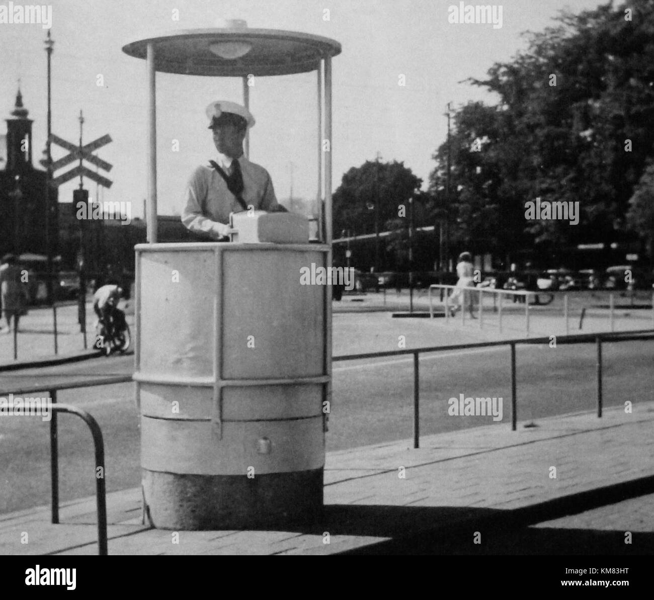 1950s police station building hi-res stock photography and images - Alamy