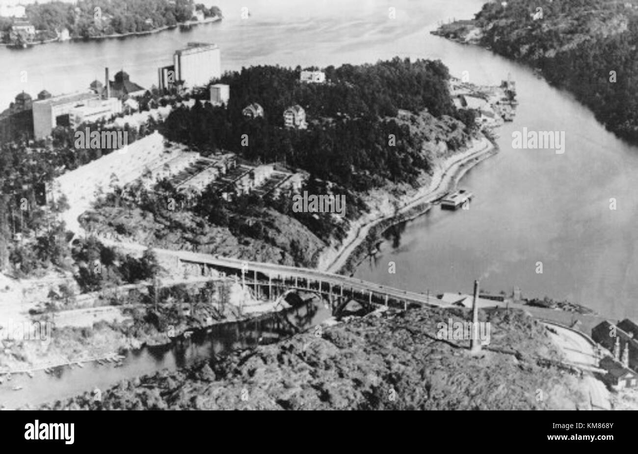 A historical photograph of the Kvarnholmsbron bridge, built in 1932 ...