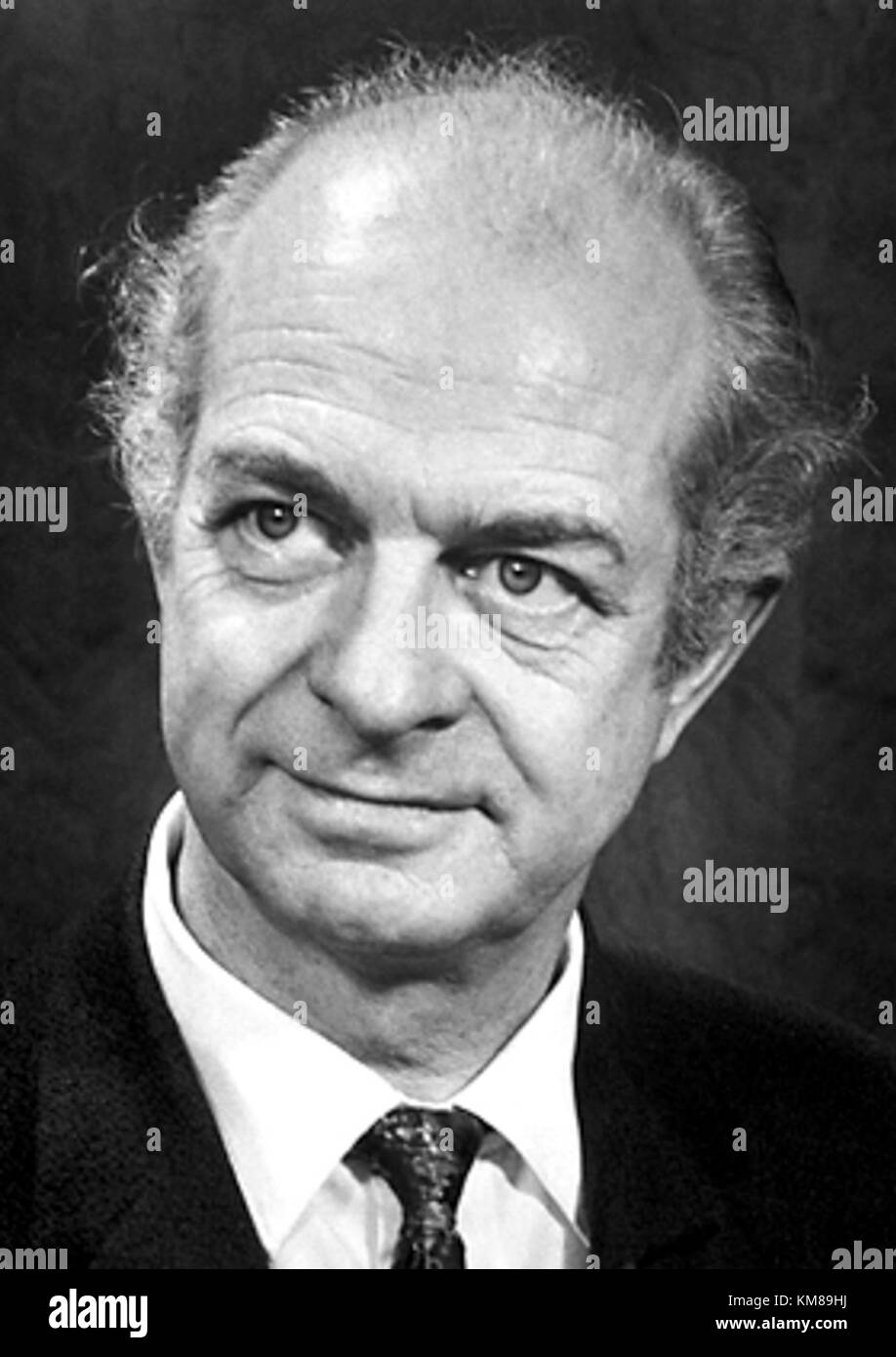 Linus Pauling, a prominent scientist, made groundbreaking contributions ...