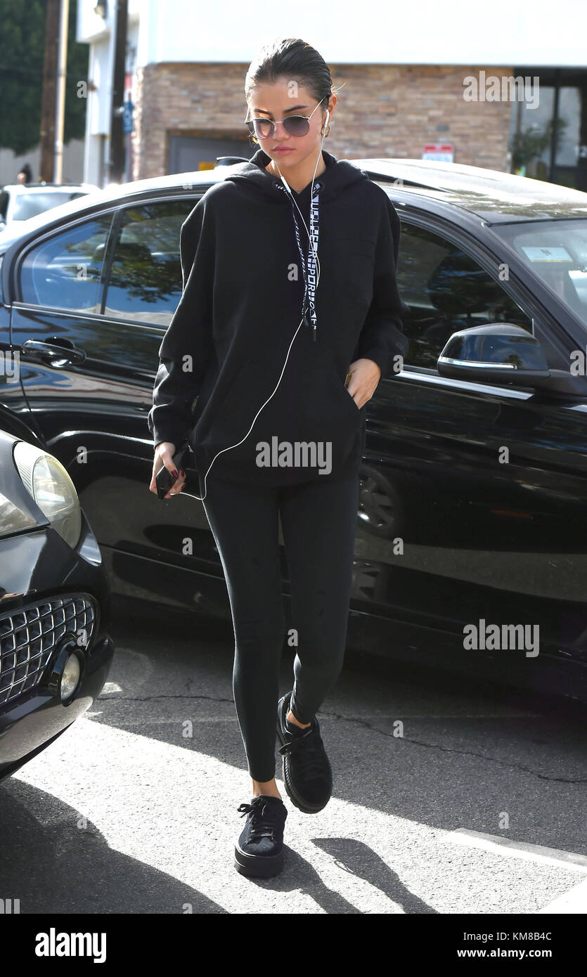 Selena Gomez has wet hair after her Hot Yoga class Featuring: Selena ...