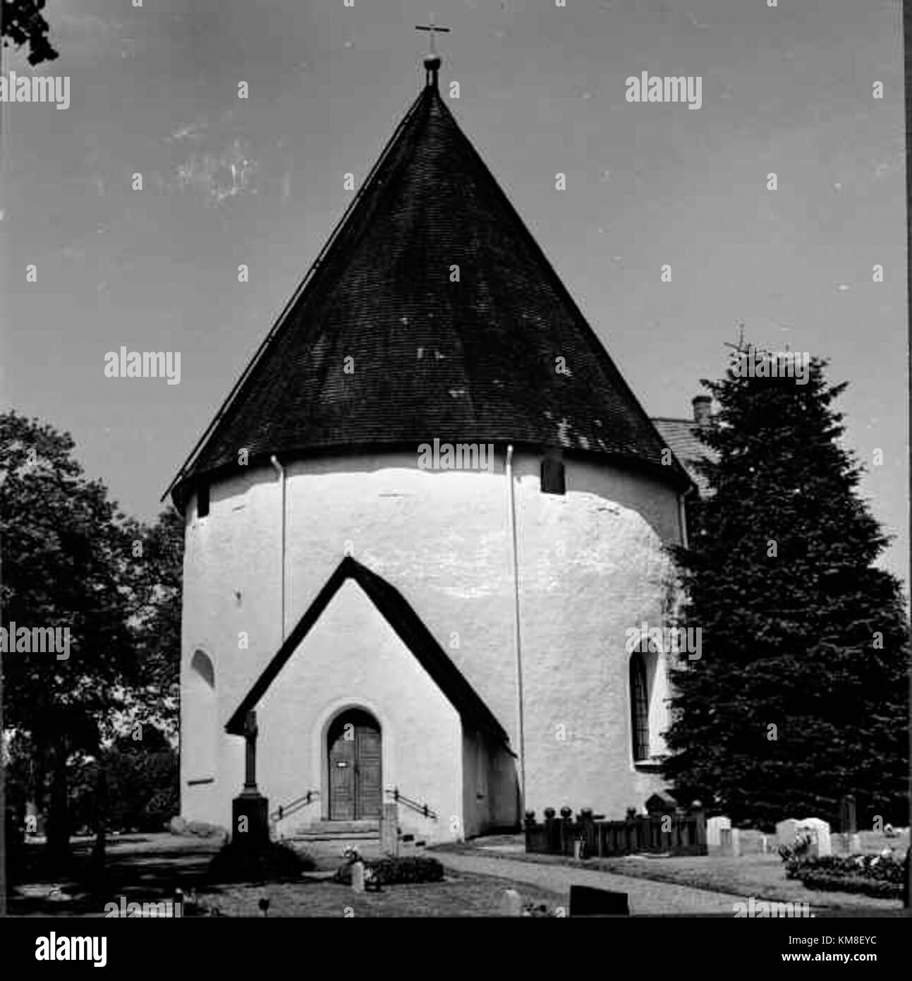 Hagby Church, listed under KMB code 1600020008067, is a prominent ...