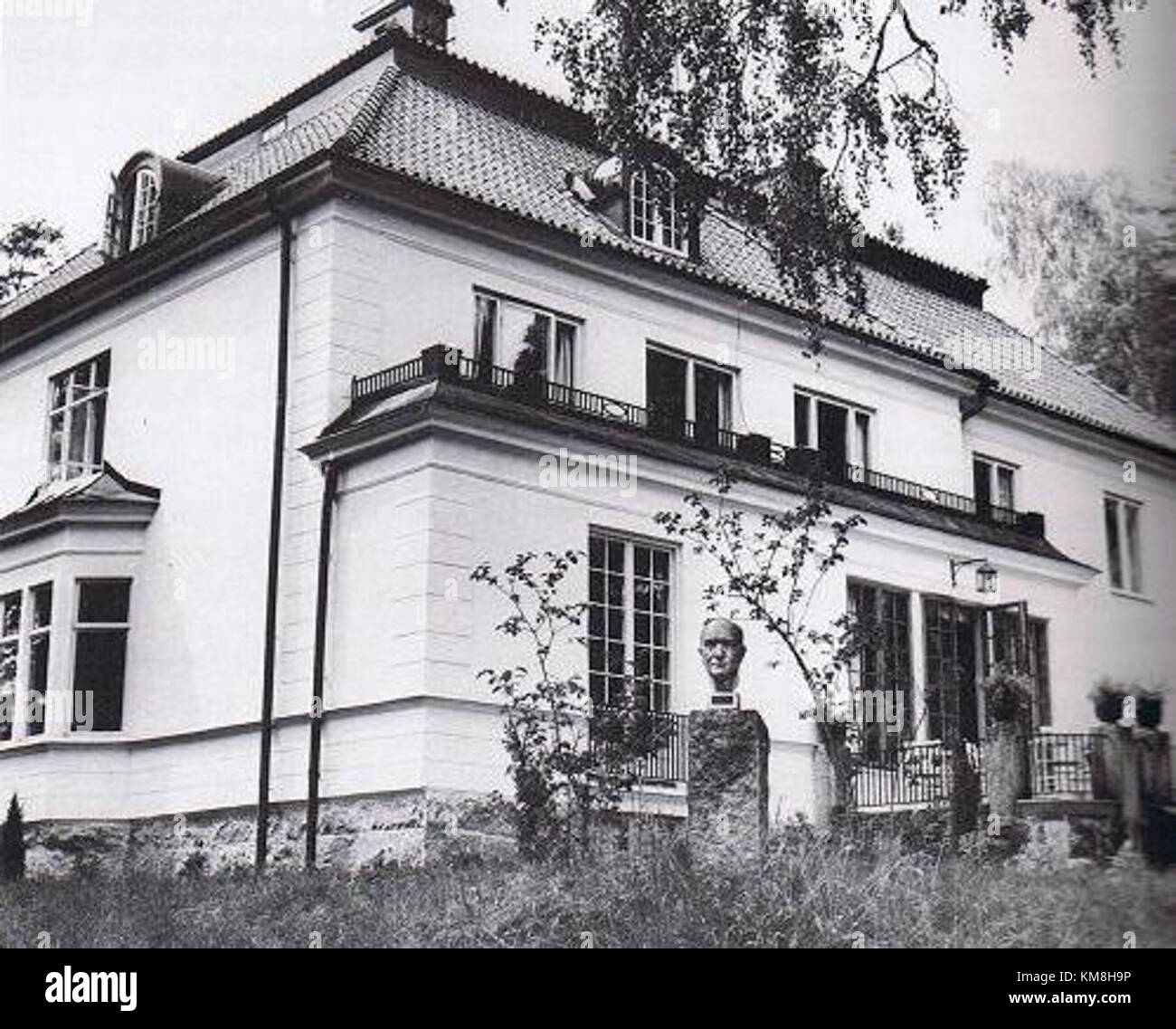 The Per Albin Hansson bust is a sculpture dedicated to the Swedish ...