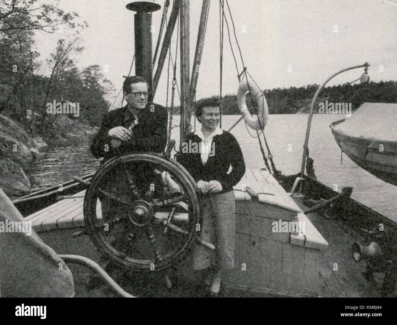 Ralph and Ruth Erskine were a prominent couple known for their ...