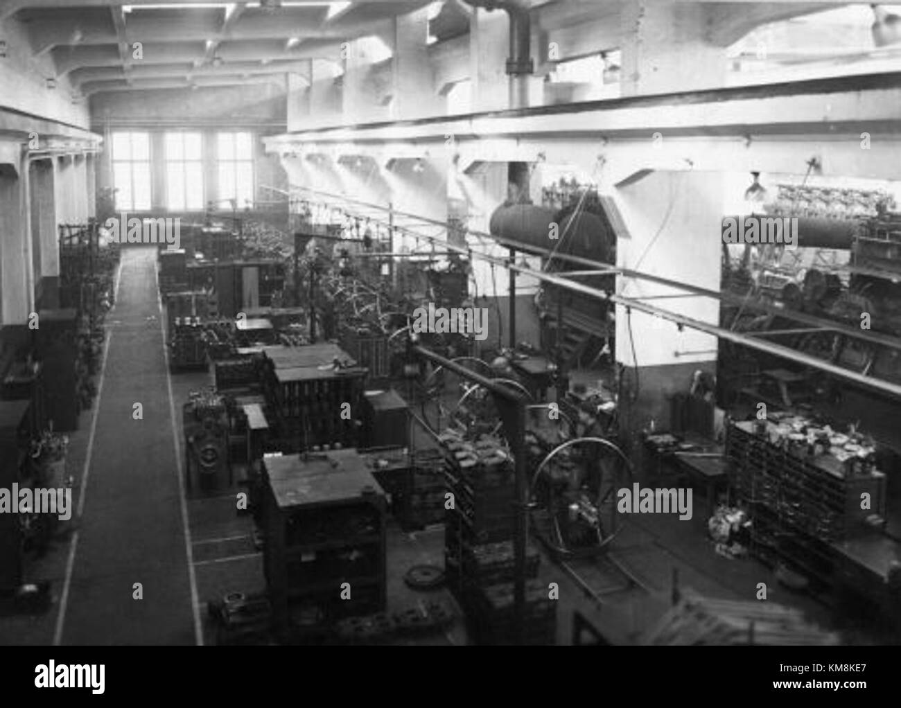 Kompressormontage 1950 refers to the process of compressor assembly in ...