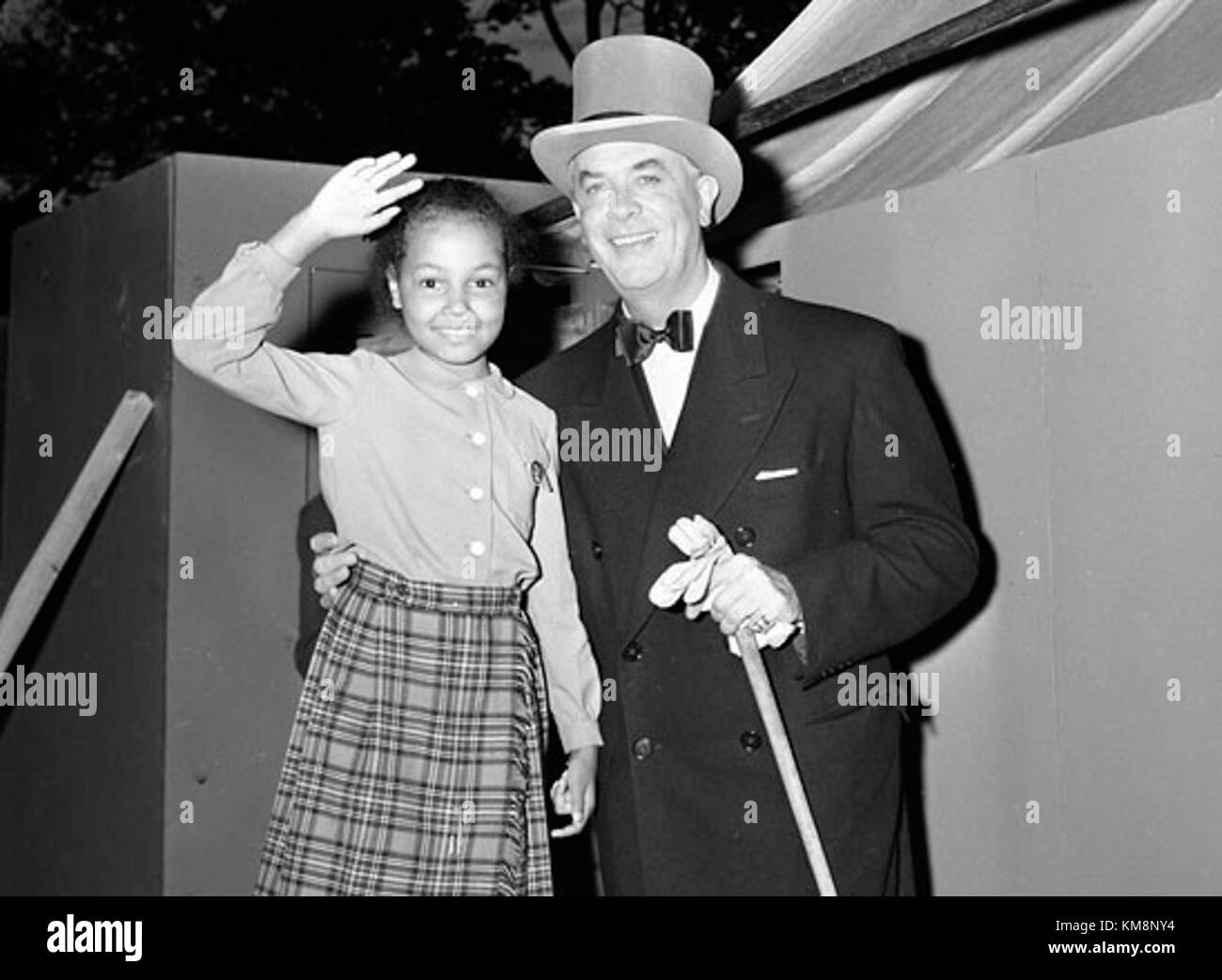 This image shows Karl Gerhard, a renowned Swedish artist, in Vasaparken ...