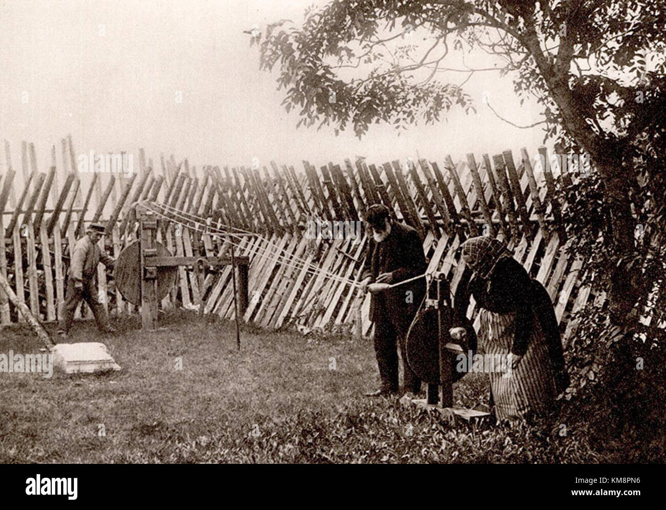 Repslageri in Bunge refers to the traditional rope-making craft in ...