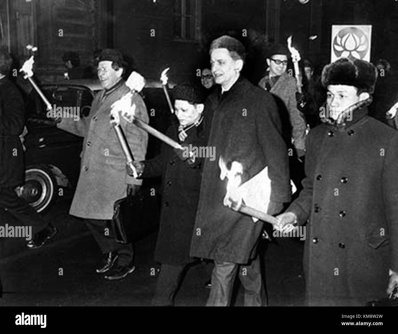 Peace stance Black and White Stock Photos & Images - Alamy