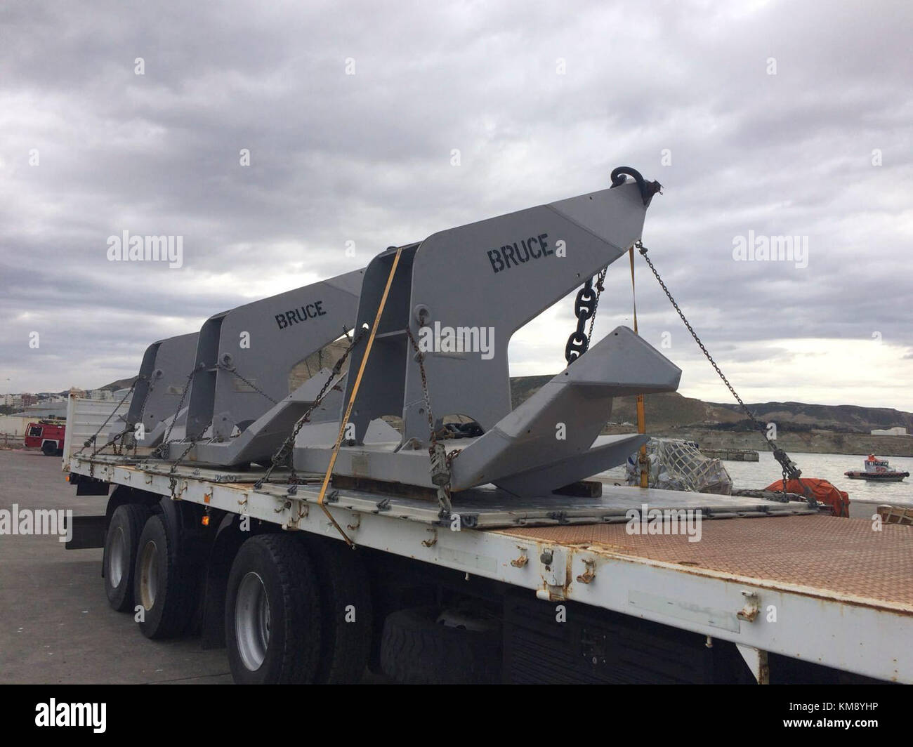 sailors from undersea rescue command (urc) and argentines load ...