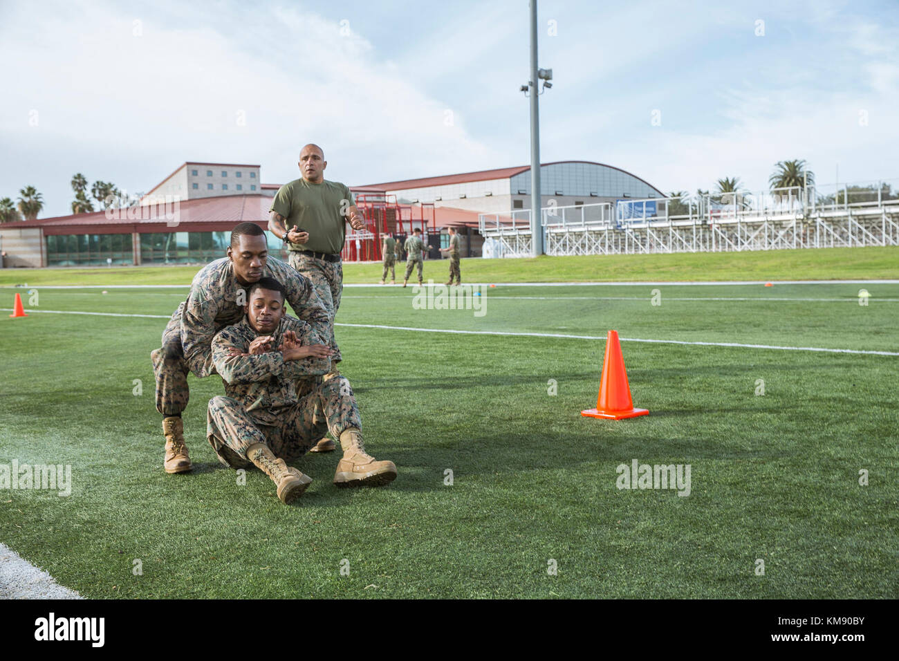 u.s. marine corps staff sgt. antwan givens, transmission chief with 9th ...