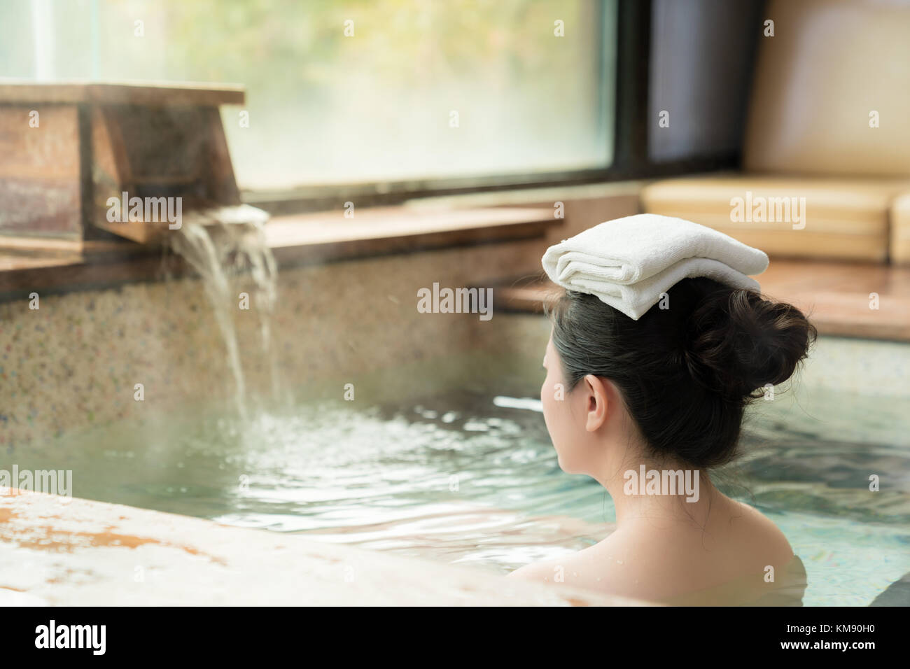 Hot Towel On Head High Resolution Stock Photography and Images - Alamy