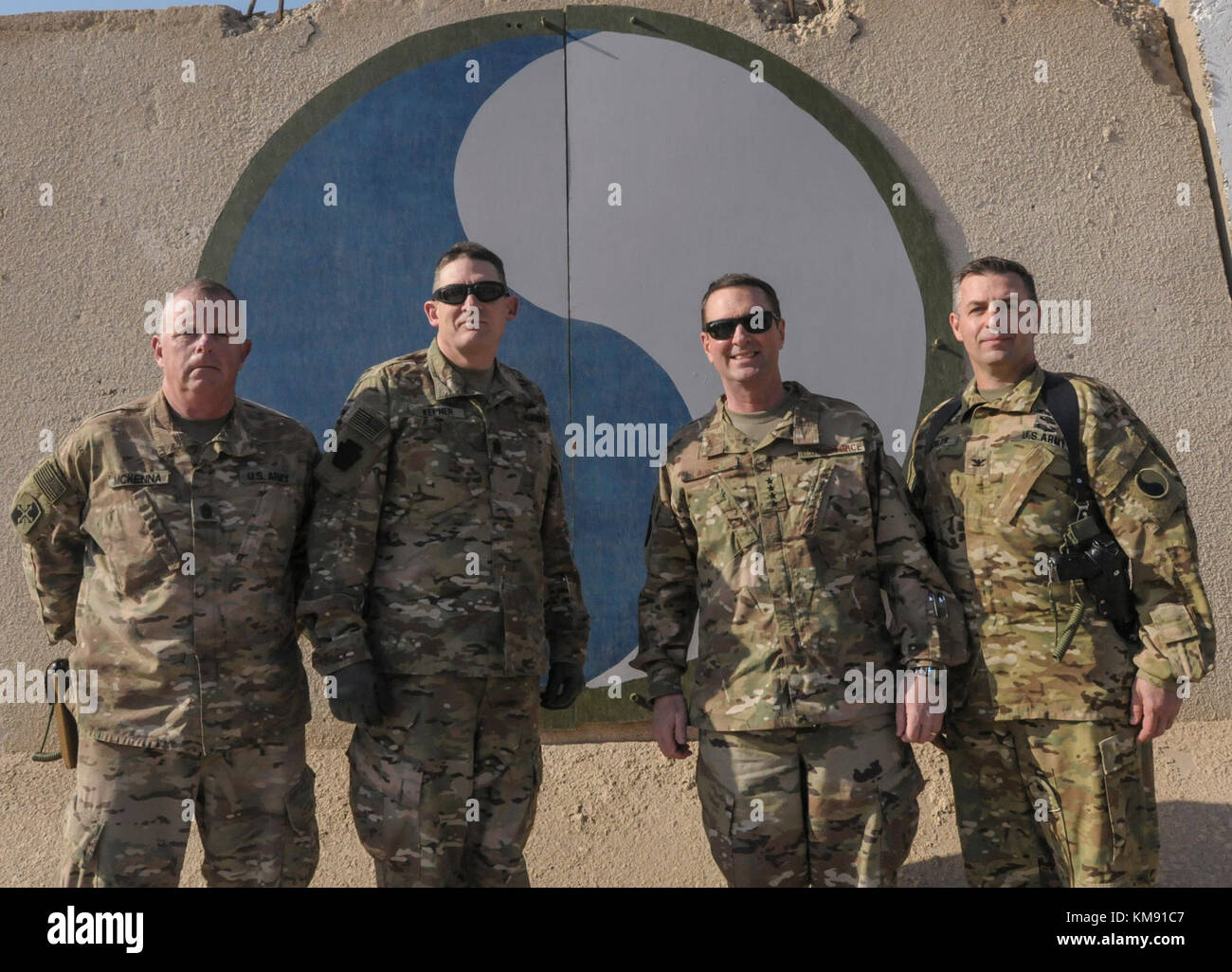 TAJI MILITARY COMPLEX, IRAQ - General Joseph L. Lengyel (middle right ...