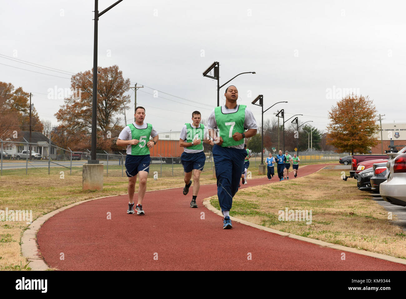 U.S. Air Force members of the 145 Airlift Wing push through their final ...