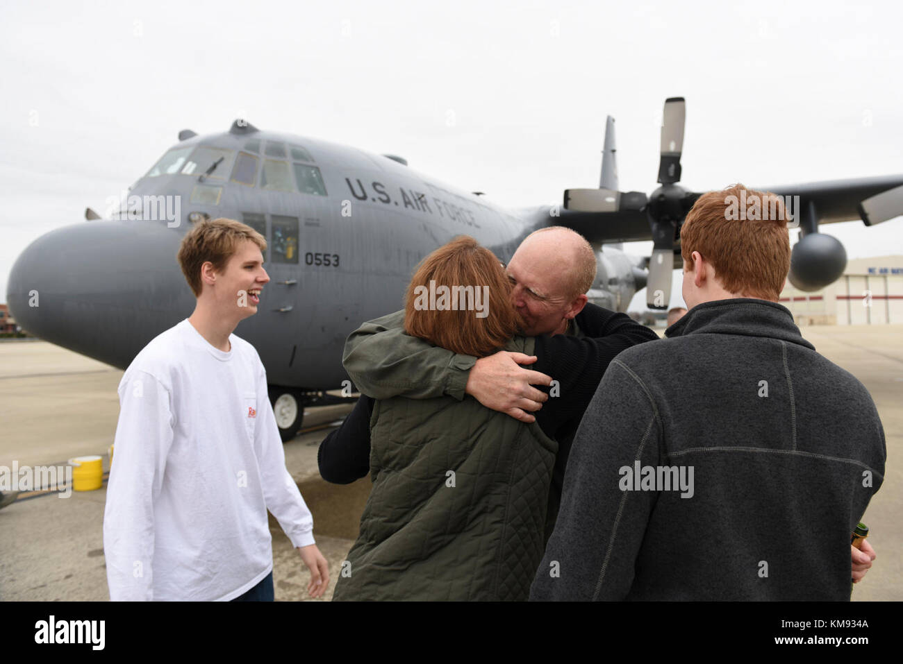U.S. Air Force Senior Master Sgt. Christopher Whitcomb, 145th ...