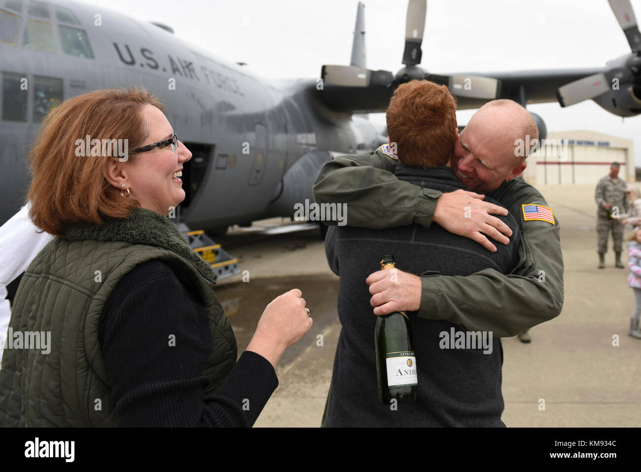 U.S. Air Force Senior Master Sgt. Christopher Whitcomb, 145th ...
