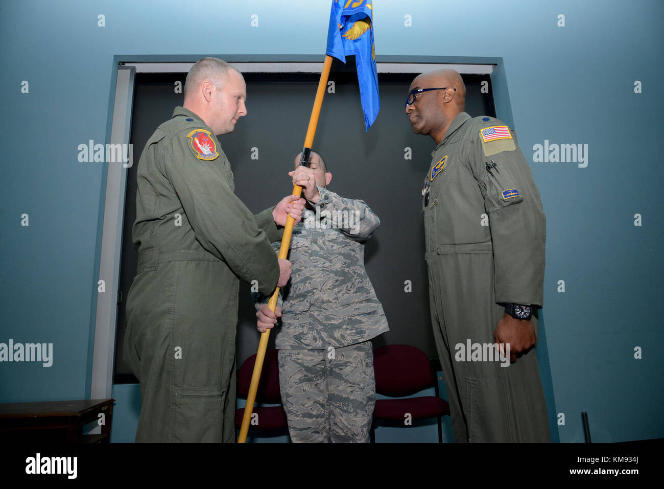 Lt. Col. O’neil Barnes assumes command of the 137th Operations Group at ...