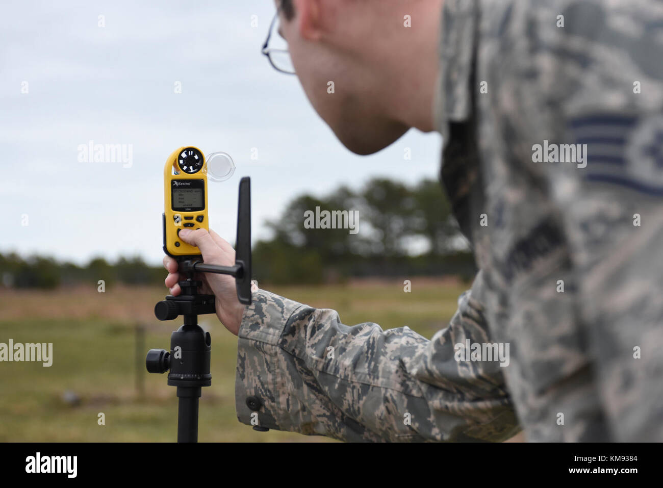 National guardsmen from the 202nd Weather Flight take meteorological ...