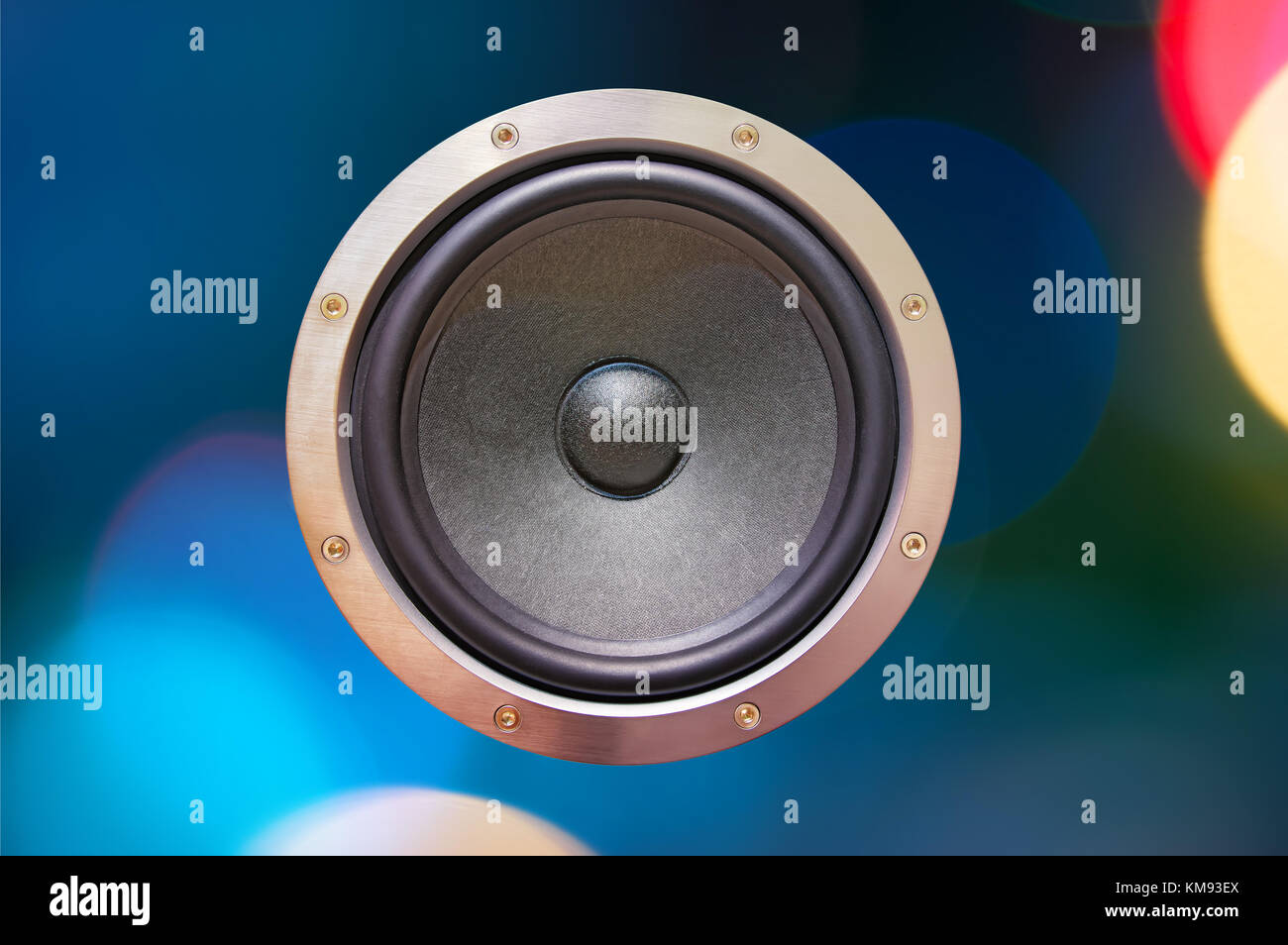 Dynamic speaker hi-res stock photography and images - Alamy