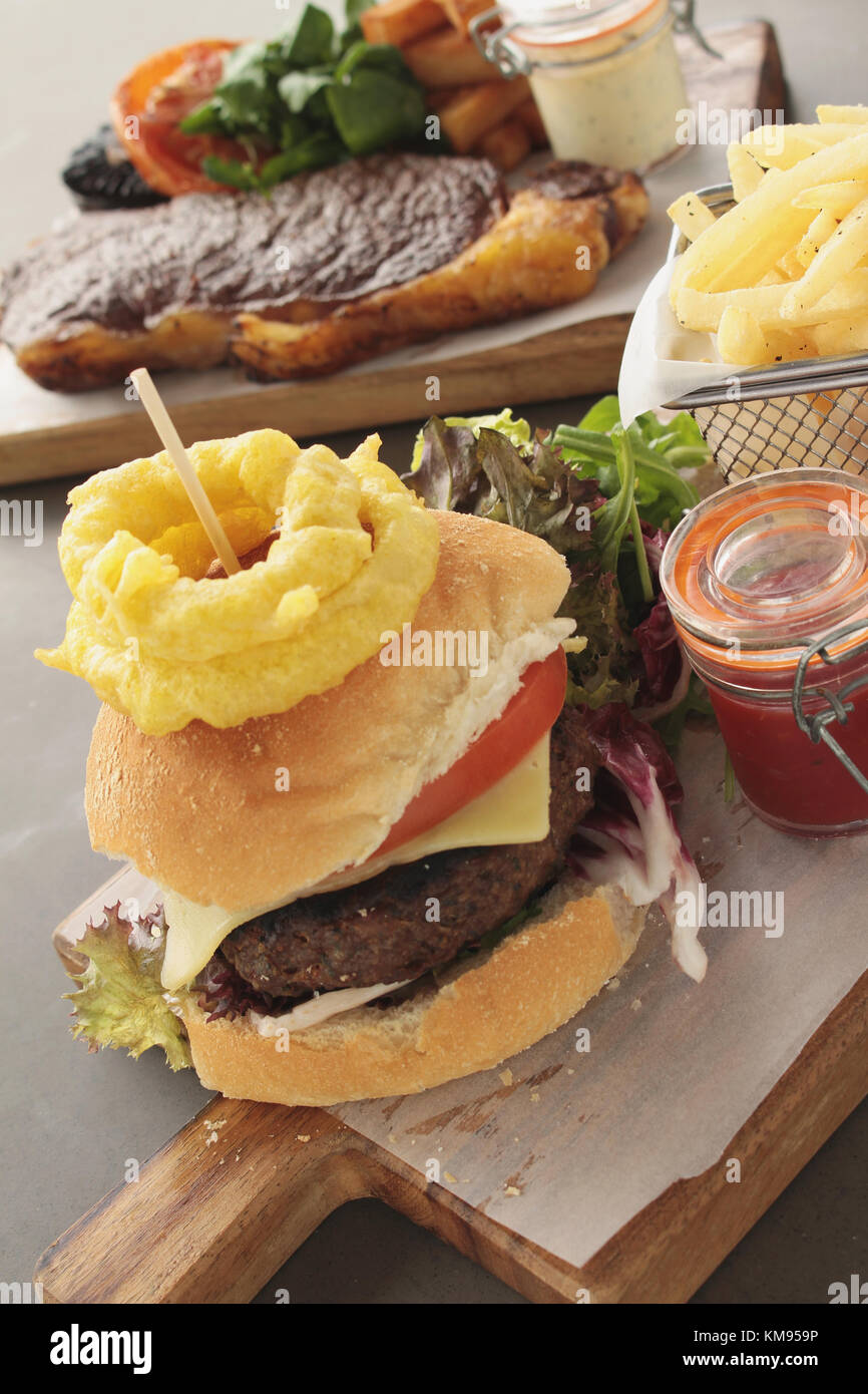 gourmet burger plated meal Stock Photo - Alamy