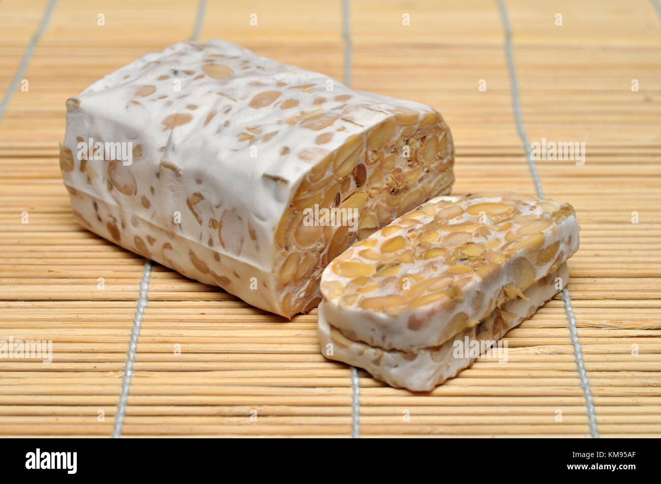 Tempeh hi-res stock photography and images - Alamy