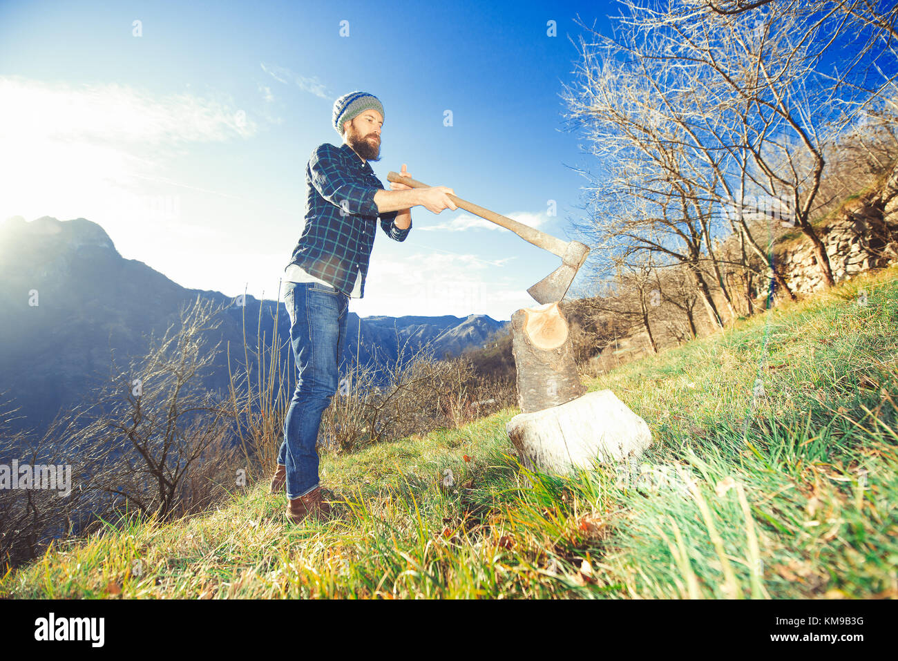 Young caucasian man cuts hi-res stock photography and images - Alamy