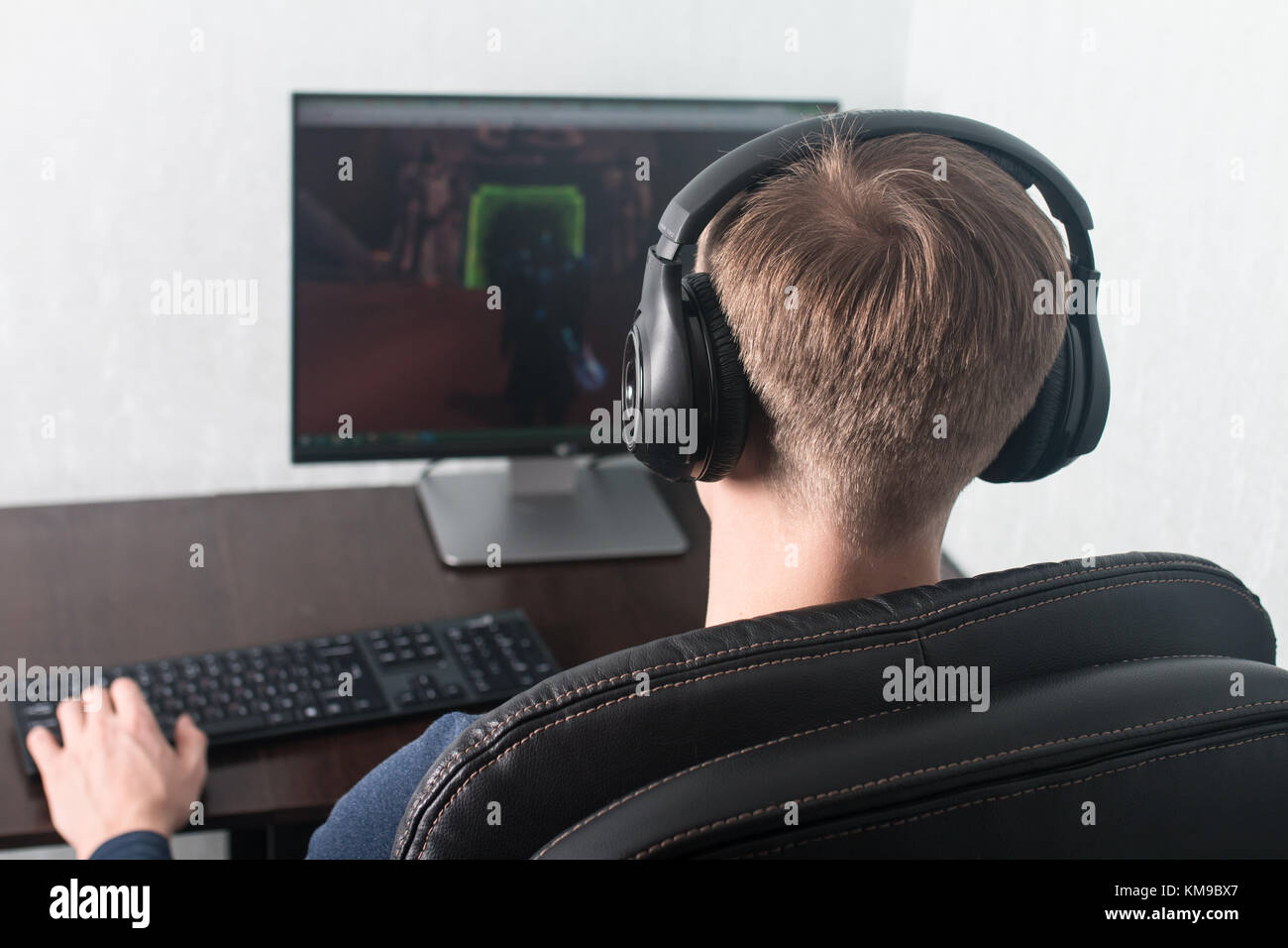 Man playing a computer games at home Stock Photo - Alamy