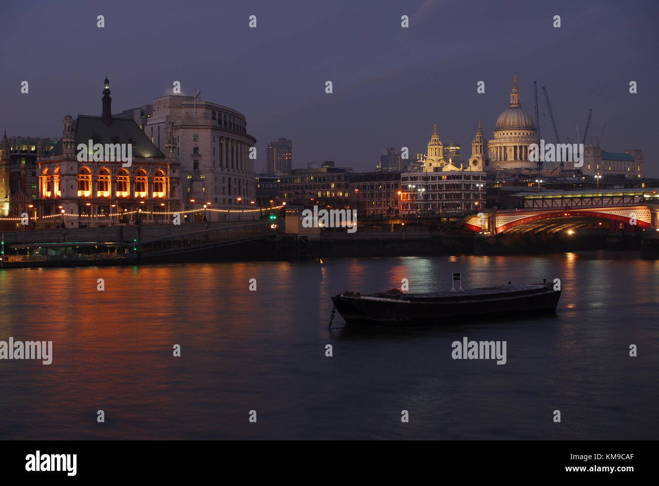 View across the River Thames at night Stock Photo - Alamy
