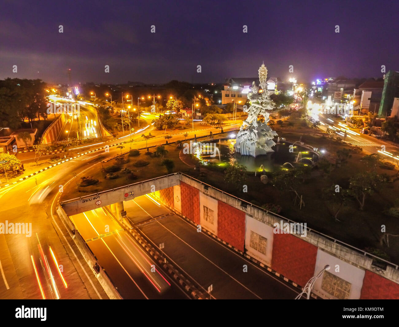 Dewa Ruci statue in the middle of Denpasar busy junction in Simpang ...