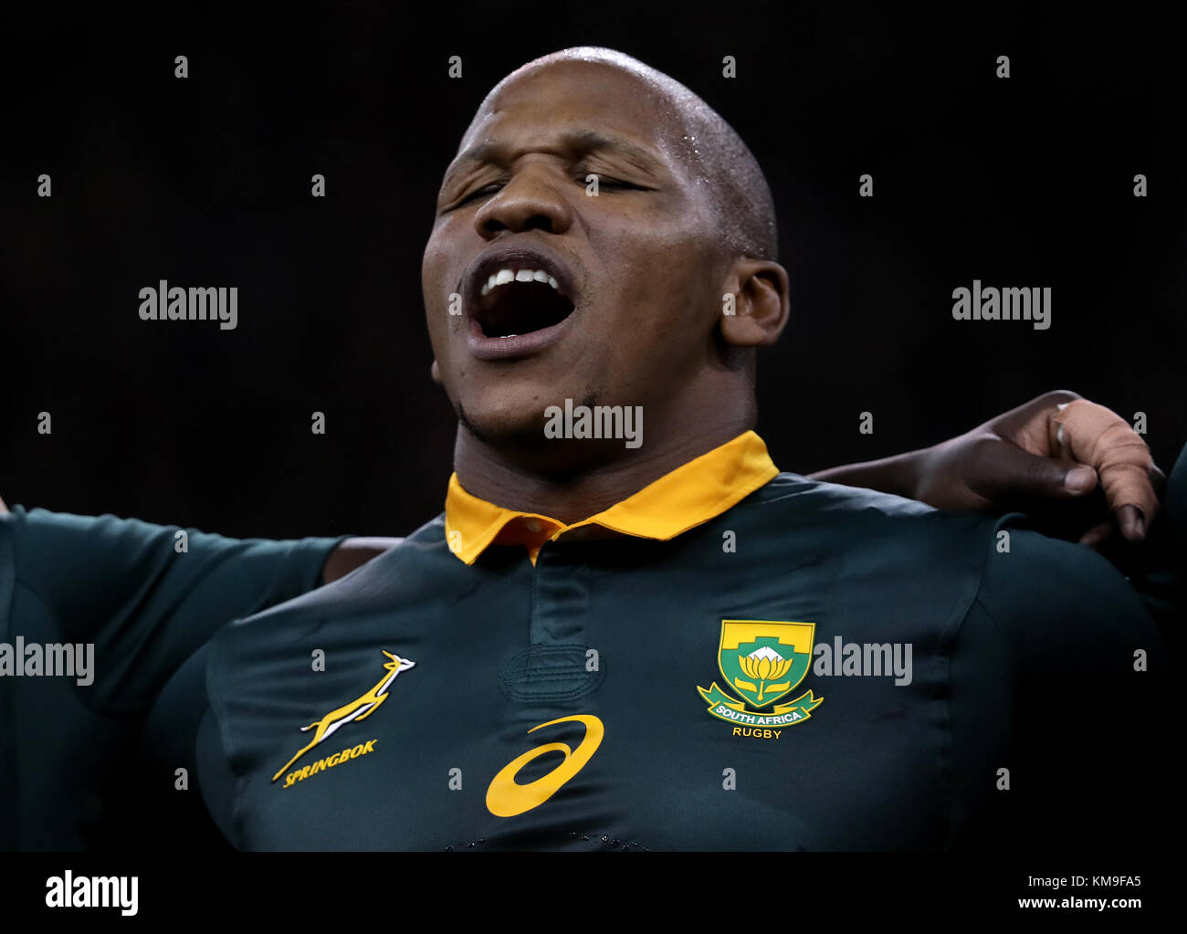 South Africa's Bongi Mbonambi during the Autumn International at the ...
