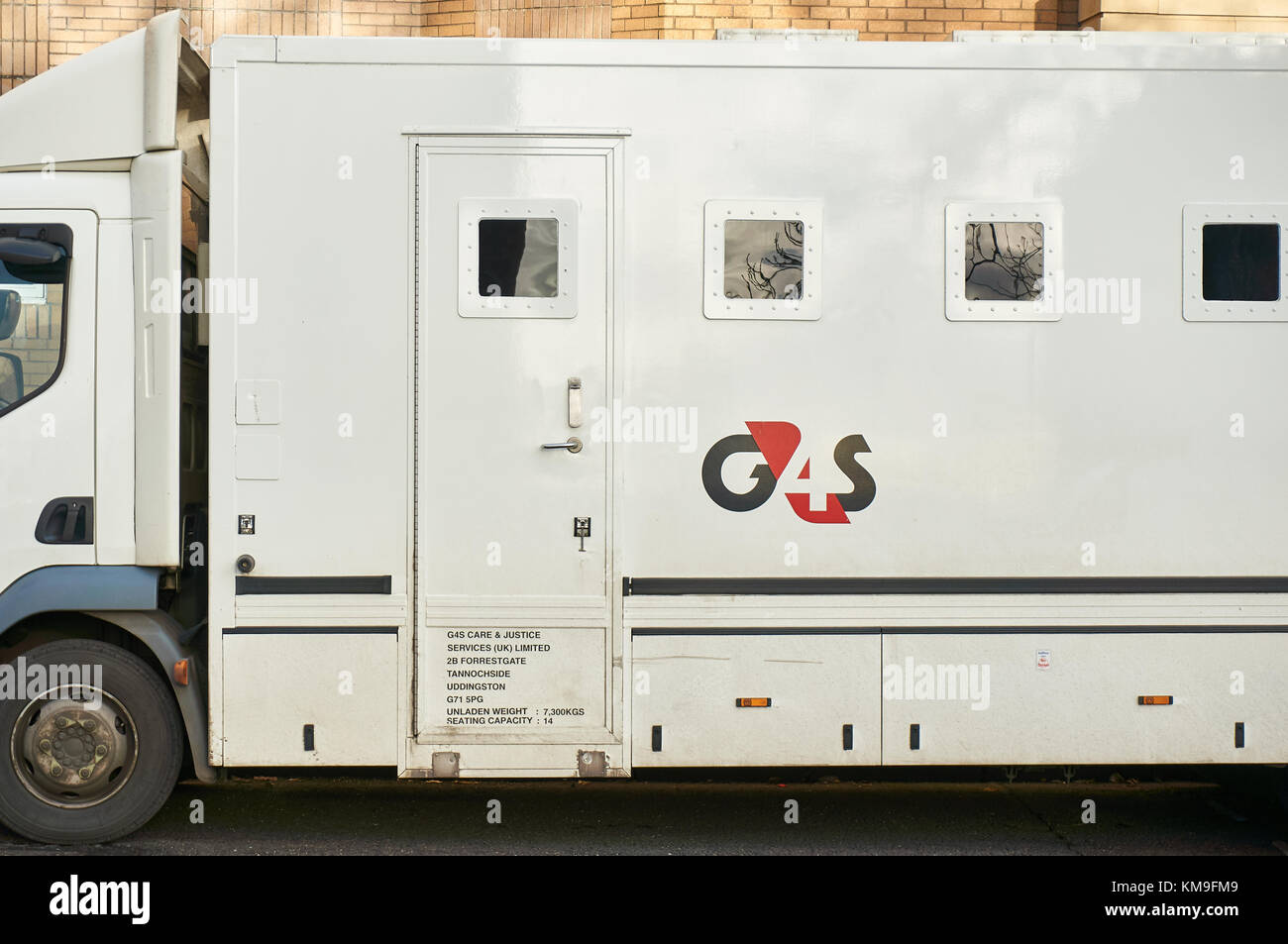 G4s van hi-res stock photography and images - Alamy