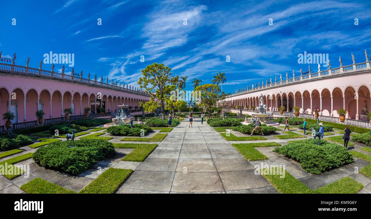The Courtyard at The John and Mable Ringling Museum of Art in Sarasota ...