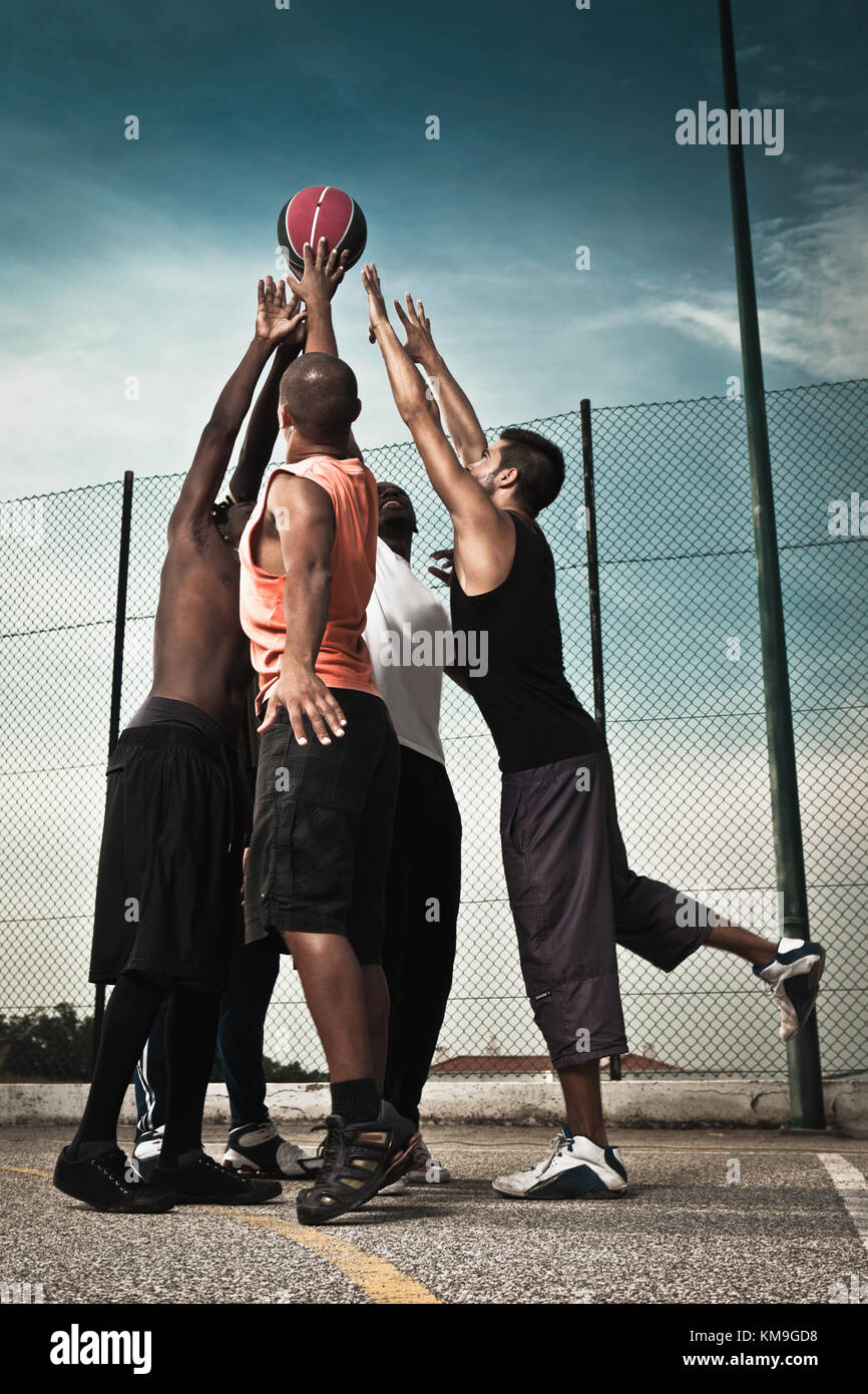 A team of street basketball players Stock Photo - Alamy
