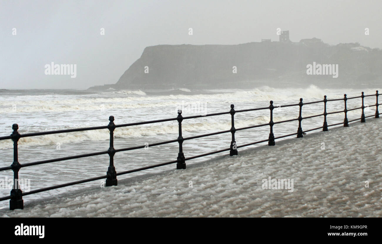 Scarborough castle snow hi-res stock photography and images - Alamy