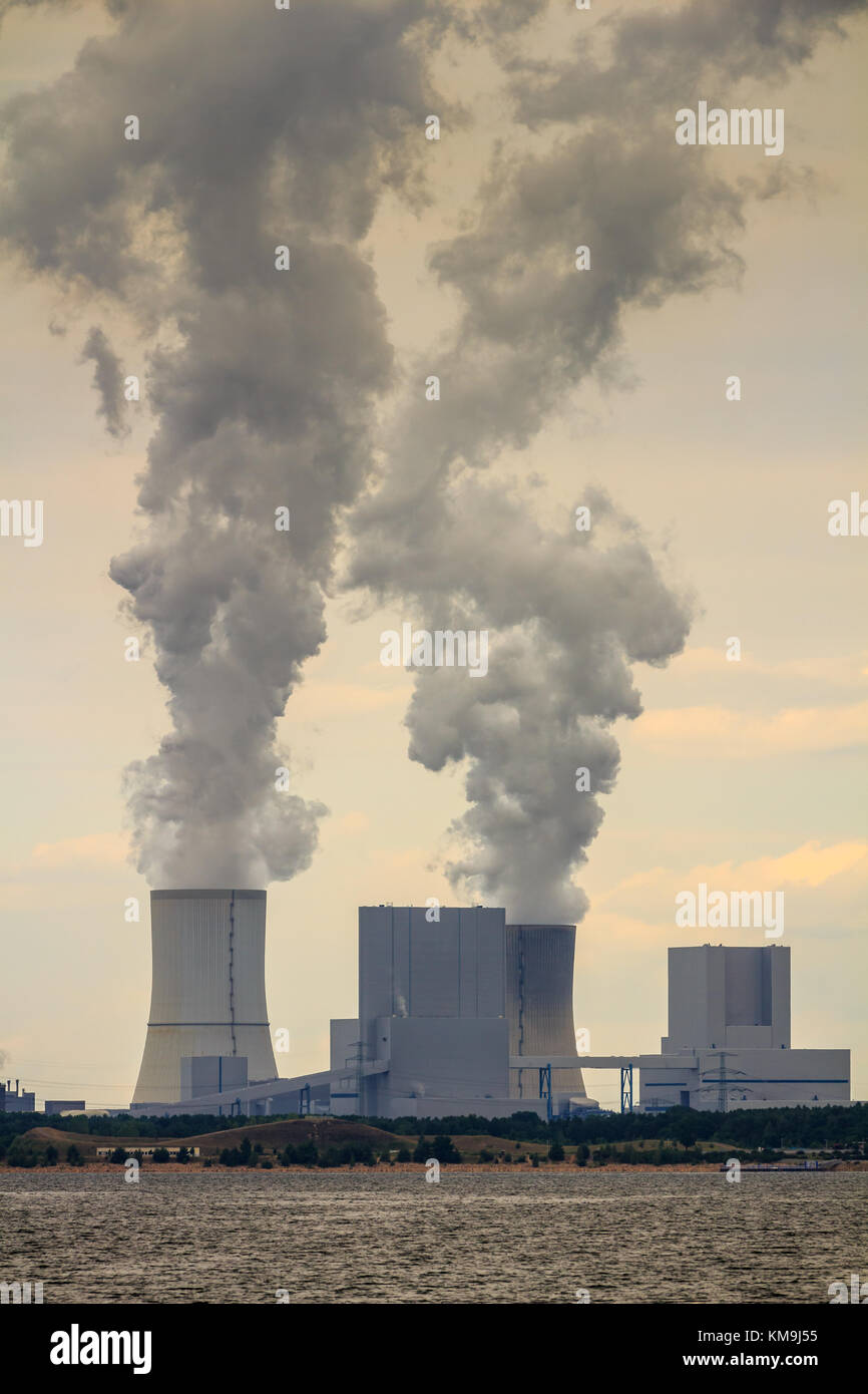 Fossil fuel power plant hi-res stock photography and images - Alamy