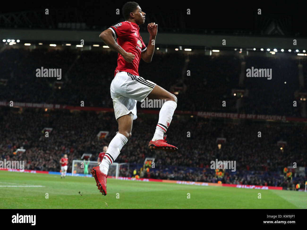Manchester United's Marcus Rashford celebrates scoring his side's ...