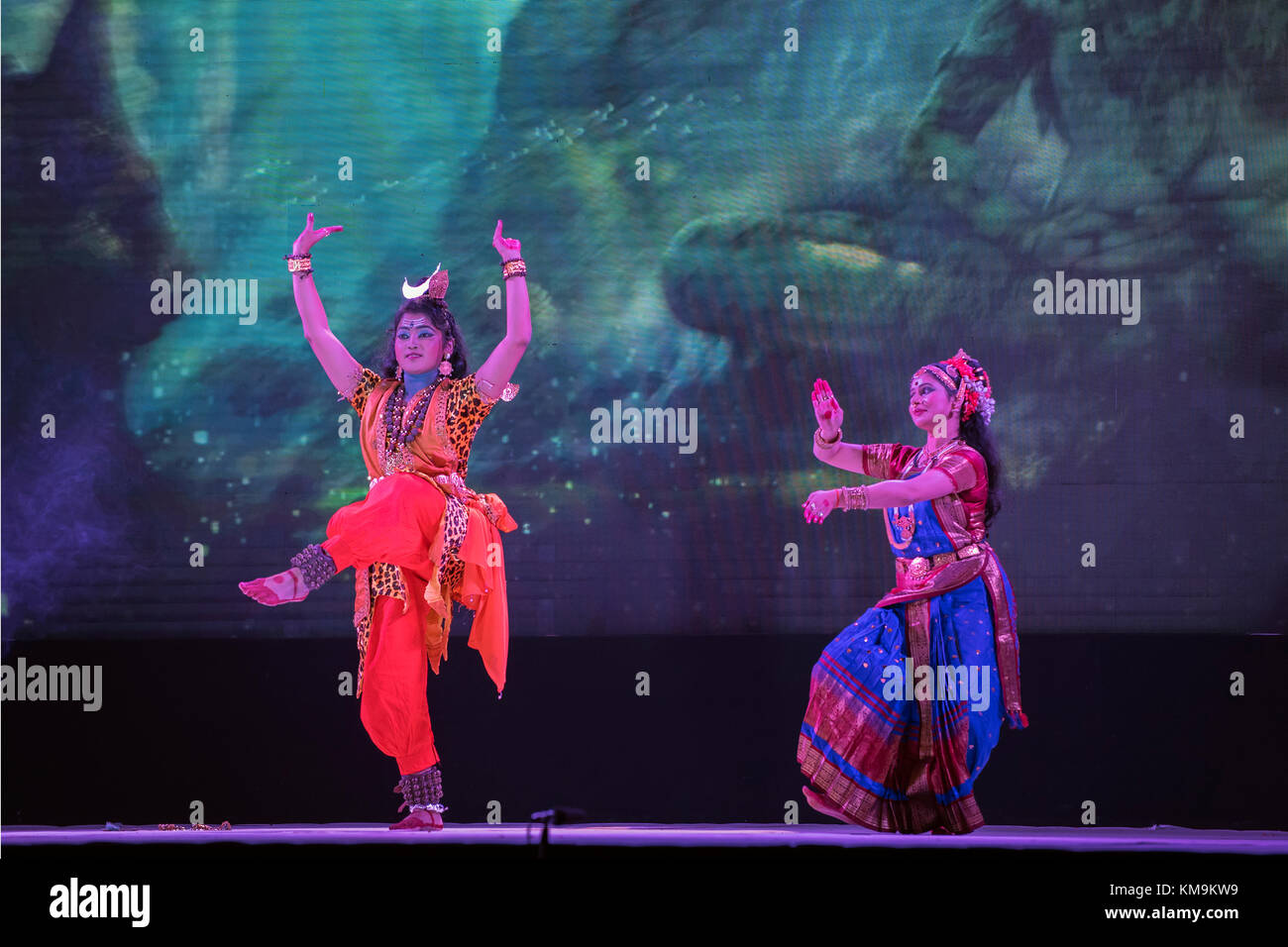 Lord Shiva And Parvati Dancing