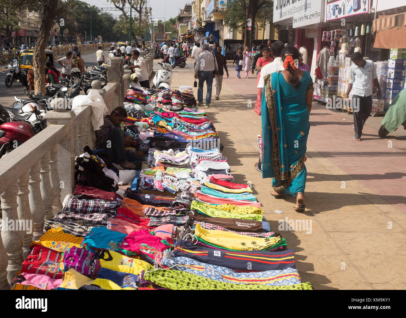 Street market, Mysore, Karnataka, India Stock Photo - Alamy