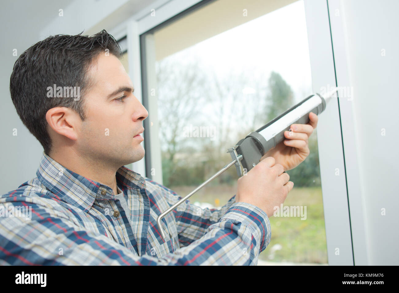 man installing window in house Stock Photo - Alamy man installing window in house Stock Photo - Alamy