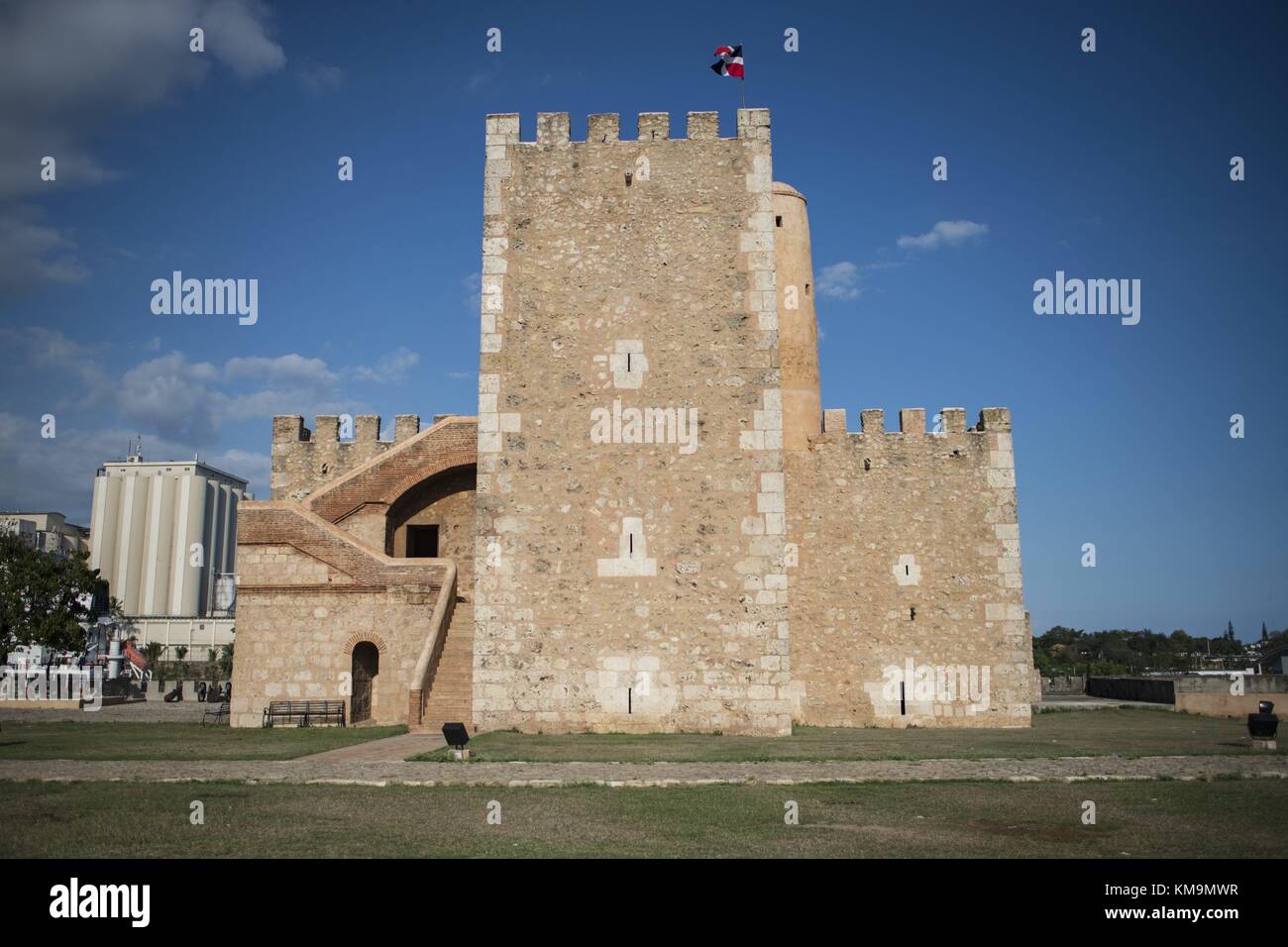 The historic Ozama Fortress (Fortaleza Ozama) in Santo Domingo ...
