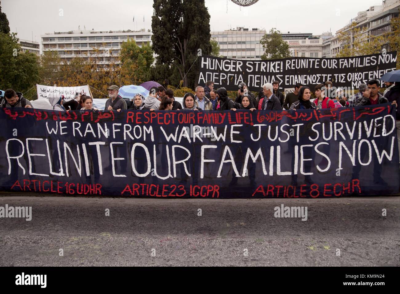 Syrian Refugees in protest since 01. November 2017 in front of ...
