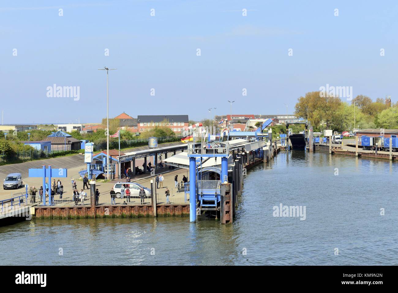 Borkum's ferry terminal with the roofed platform from the local railway ...