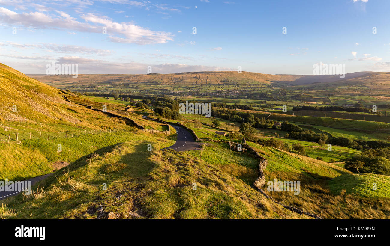 Buttertubs Pass between Thwaite and Simonstone, Yorkshire Dales, North ...