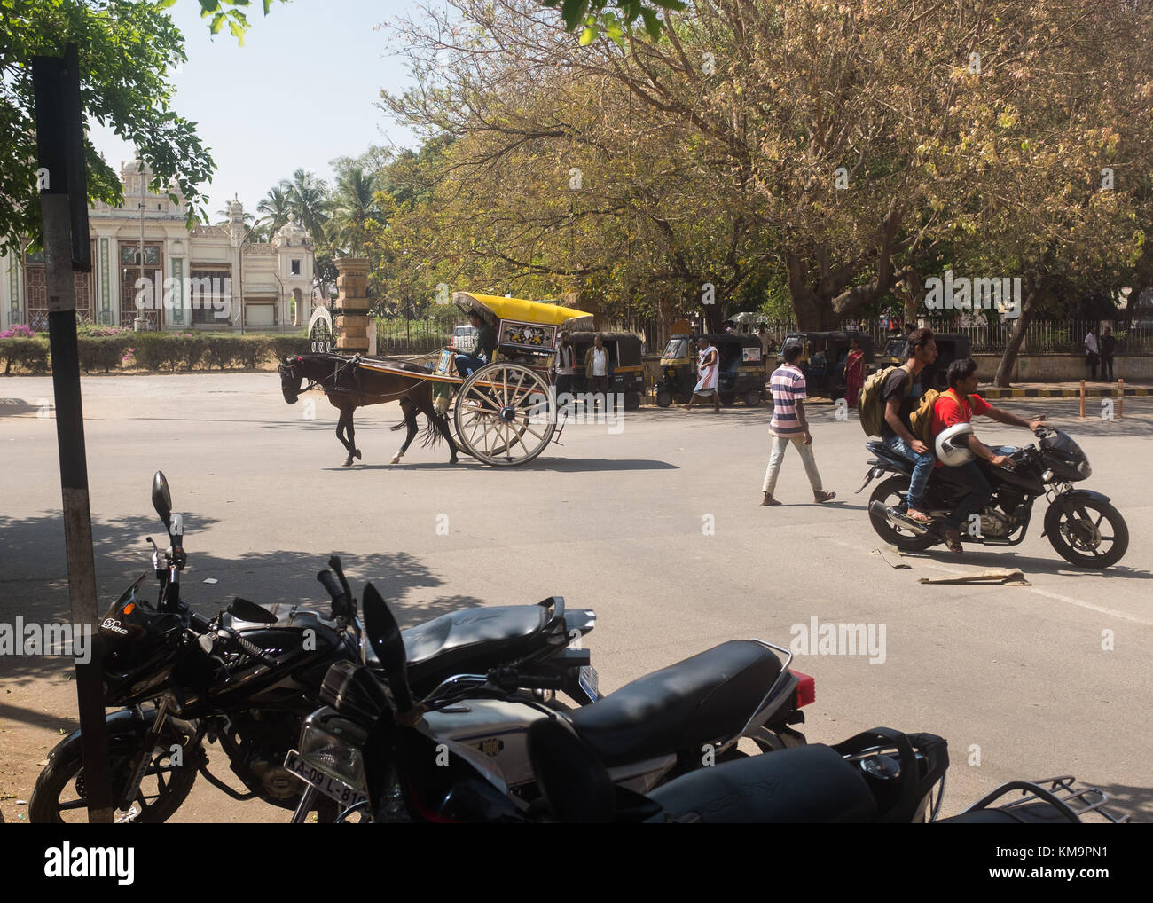 Mysore karnataka india auto hi-res stock photography and images - Alamy