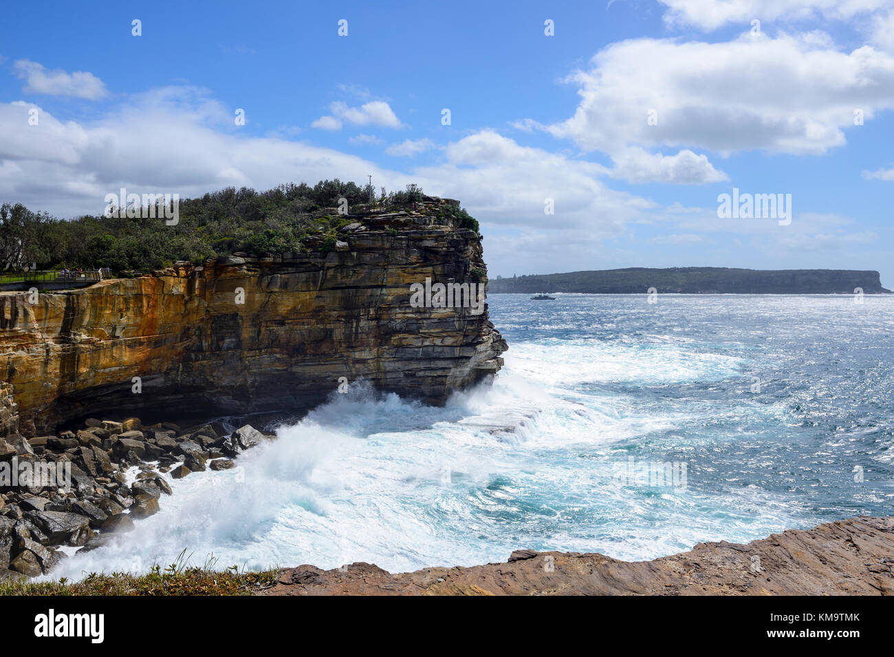 Sea cliffs at Gap Bluff in Watsons Bay, an eastern suburb of Sydney ...