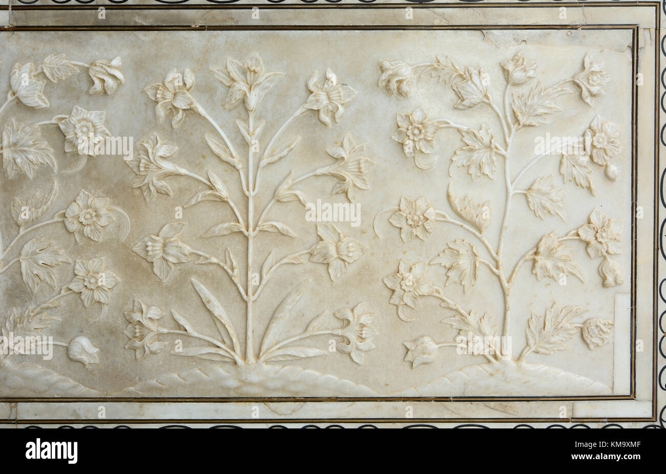Marble flower pattern of Taj Mahal in Agra, India Stock Photo - Alamy
