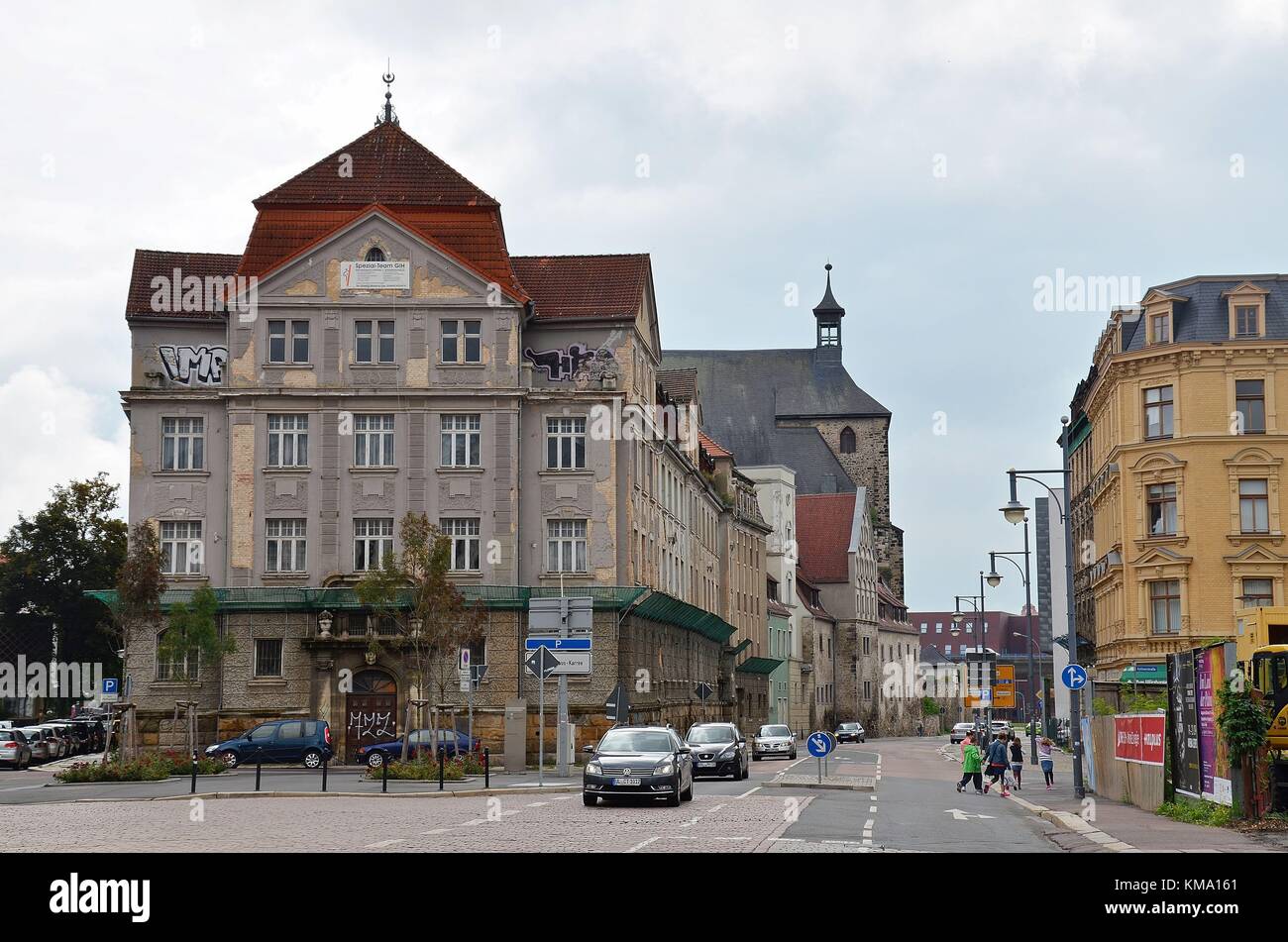 Halle gebaude hi-res stock photography and images - Alamy