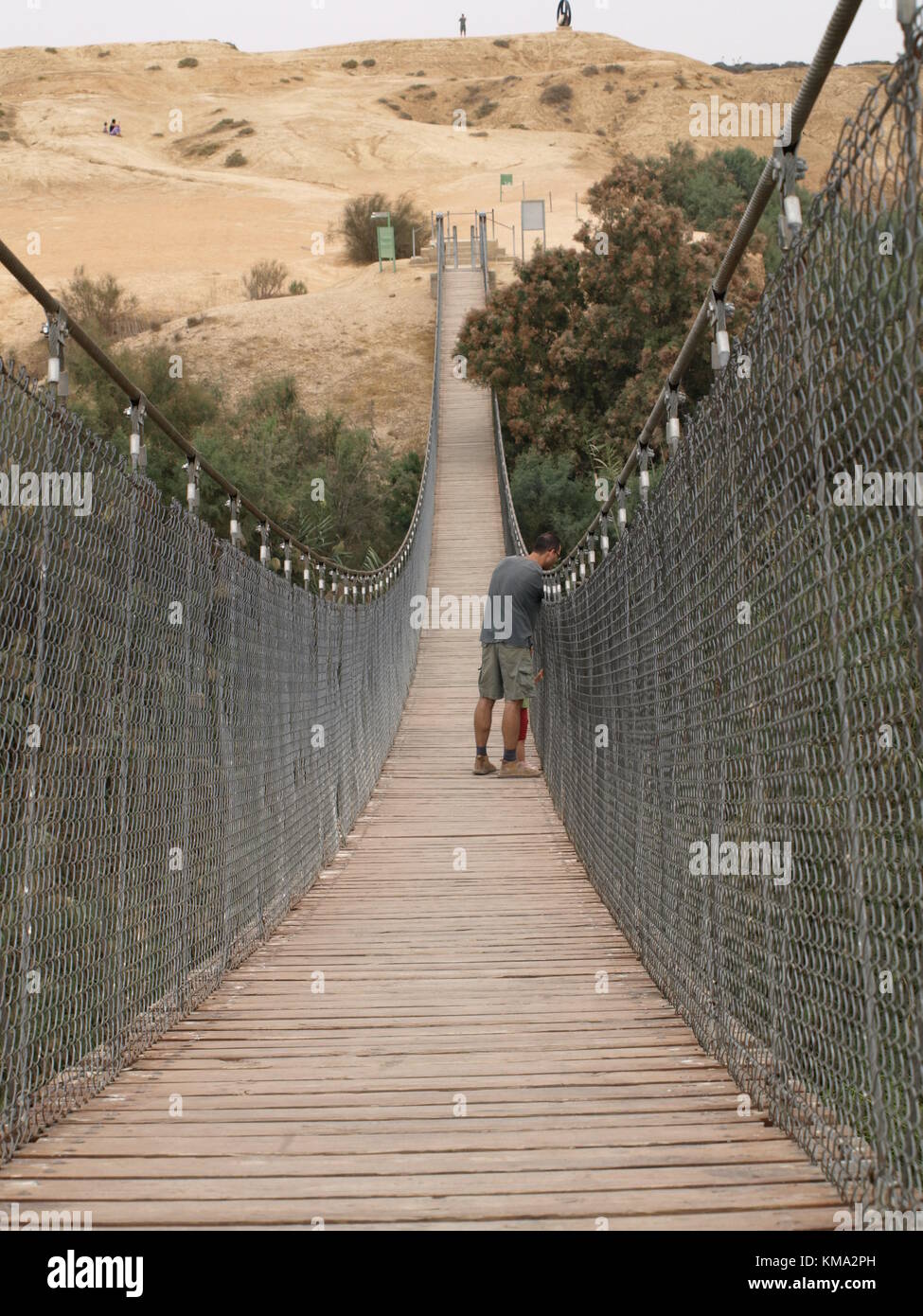 Father child standing on mountain hi-res stock photography and images ...